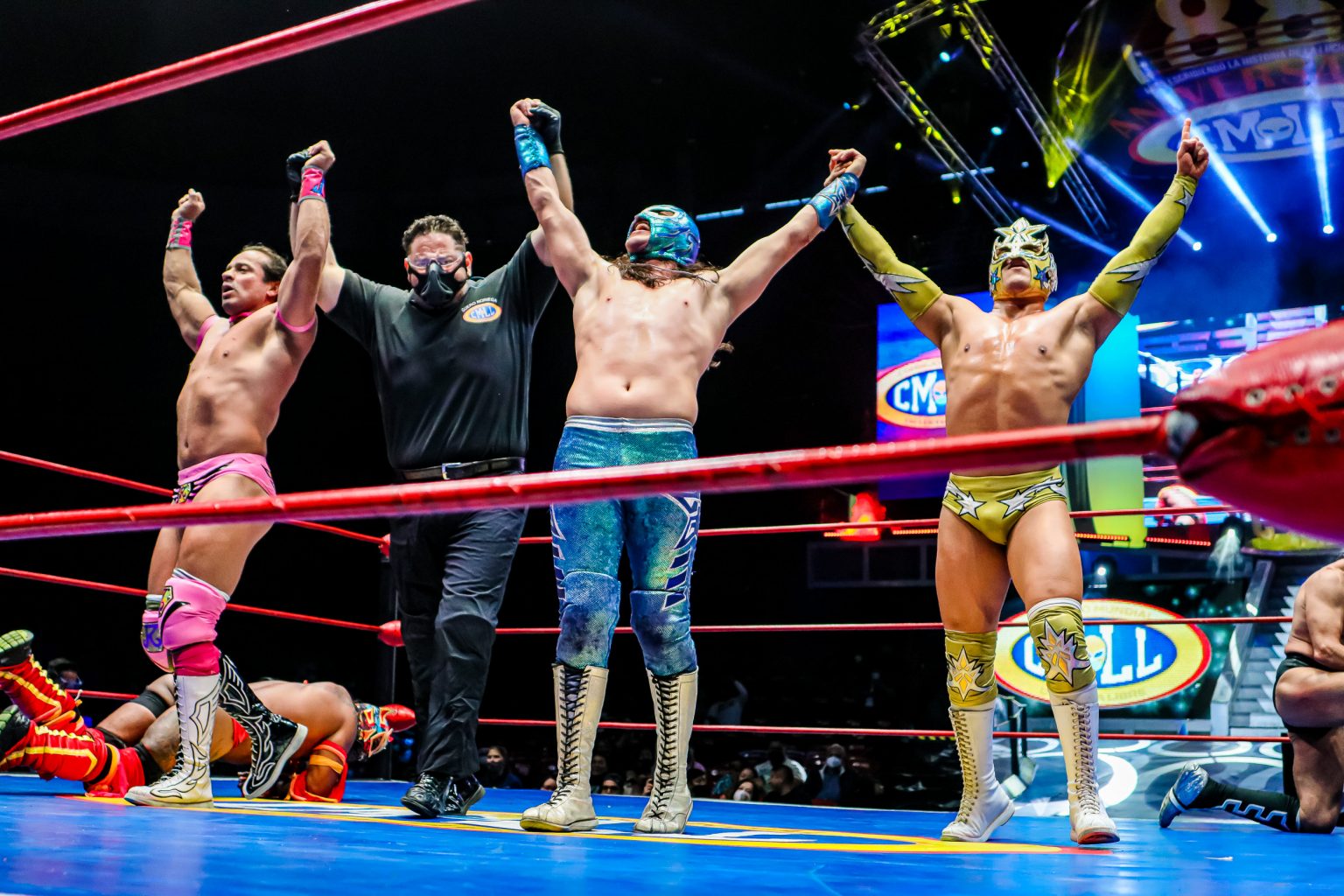 ¡VOLADOR JR., STAR JR. Y FUGAZ, TRIUNFADORES! - CMLL ::: La Mejor Lucha ...